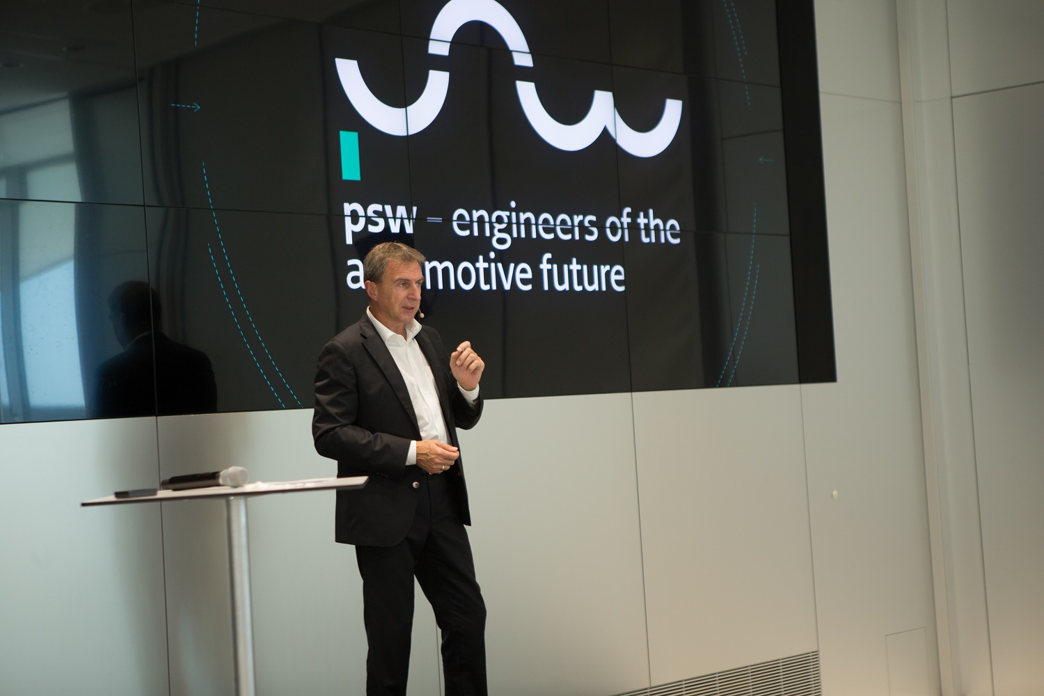 Zeichen der Zukunft - PSW automotive engineering GmbH